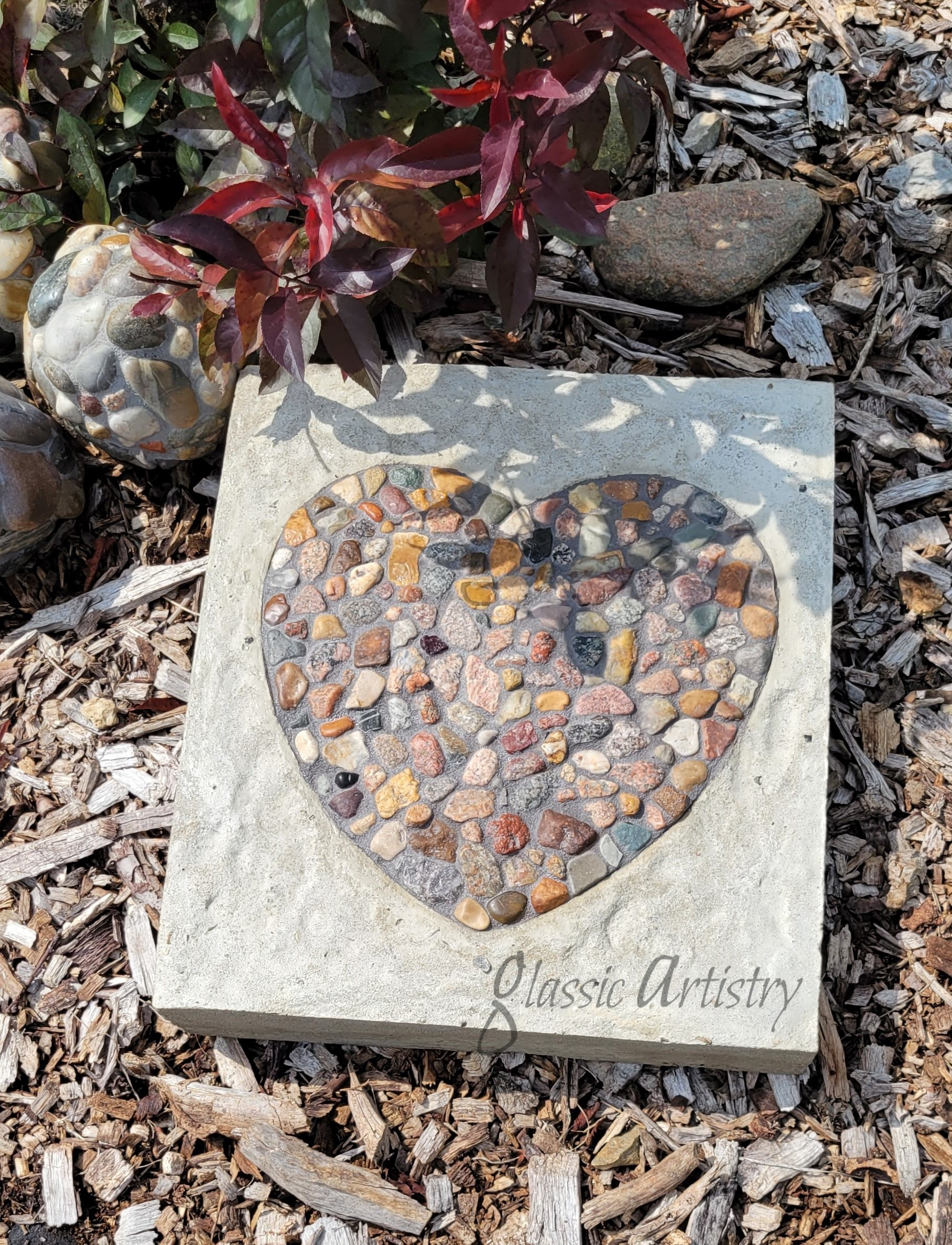 Mosaic Heart Concrete Stepping Stone DIY – glassic touch